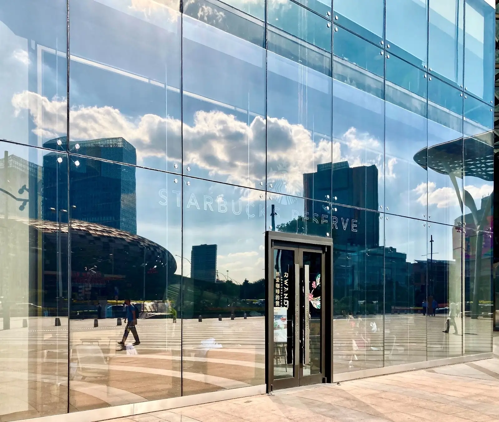 How To Achieve a Virtually Unbreakable Door with Riot Glass®